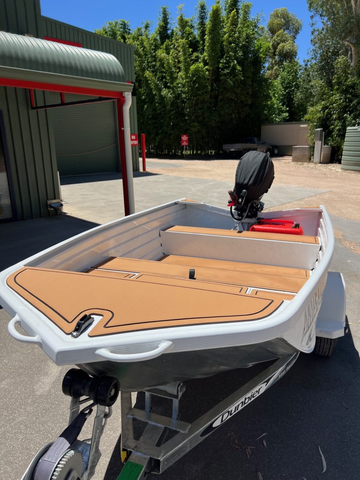 Customised 319 Proline | Baldwin Boats